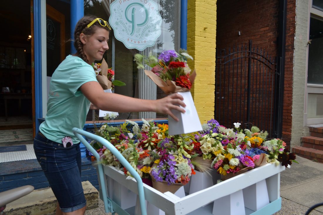 Blooms with a purpose: Teen sells flowers for good cause | News, Sports ...